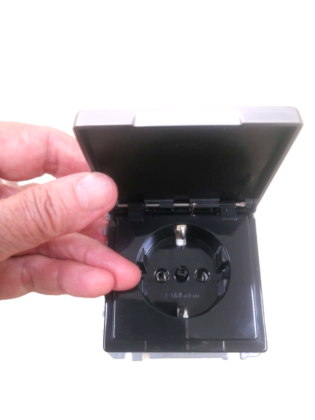 Розетка Schneider Electric Merten Artec MTN2311-4146 Schuko, с крышкой, стальная, металл/пластик