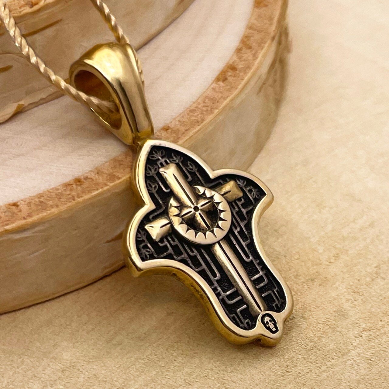 Крестик, серебро, 925 проба, чернение, золочение, оксидирование