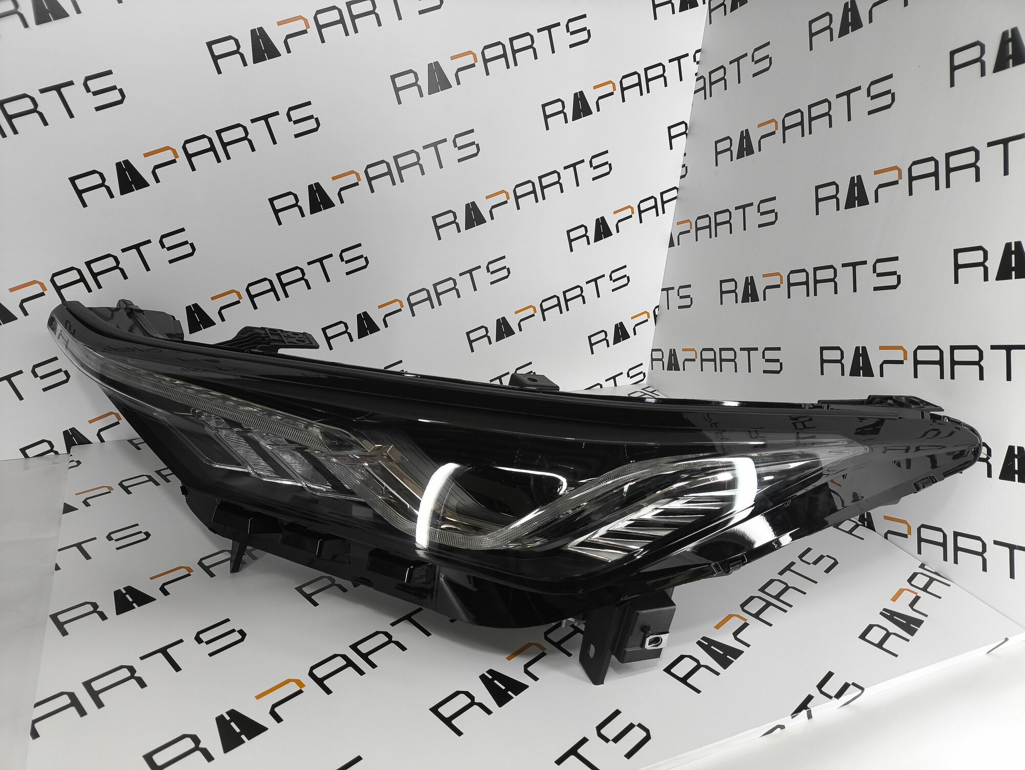 Фара комбинированная левая Changan CS75 Plus