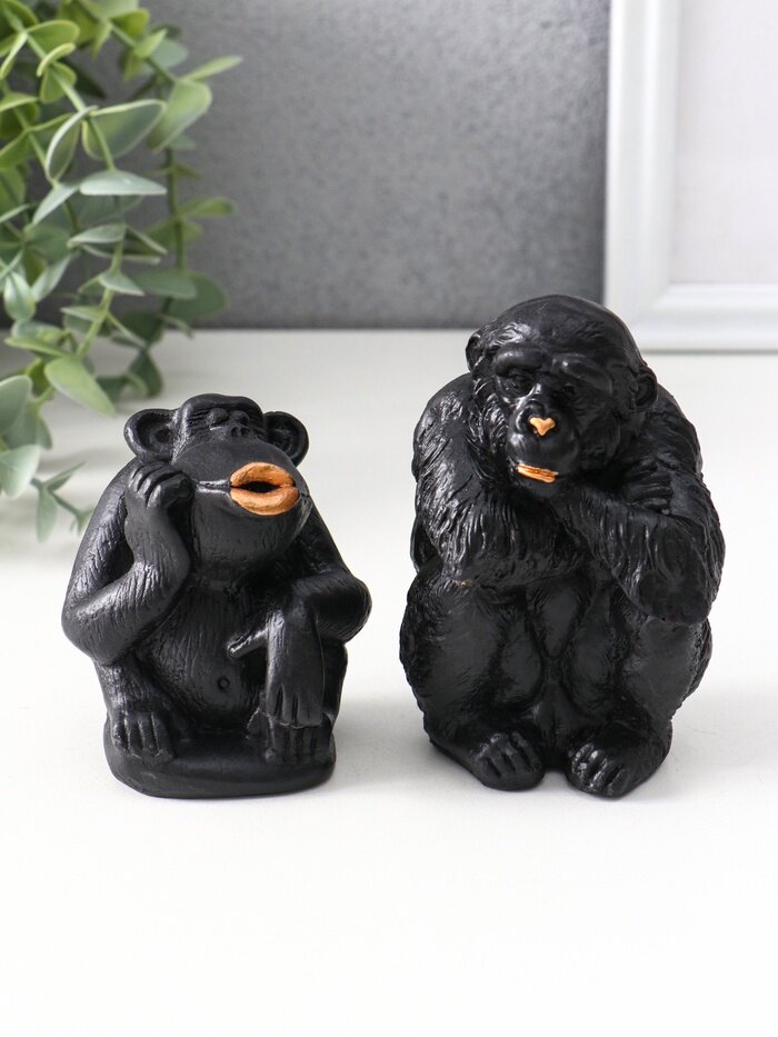Набор фигурок «Обезьяны», 2 шт, 6.5×6.5×10 см, 6.5×5.5×7.5 см, чёрный