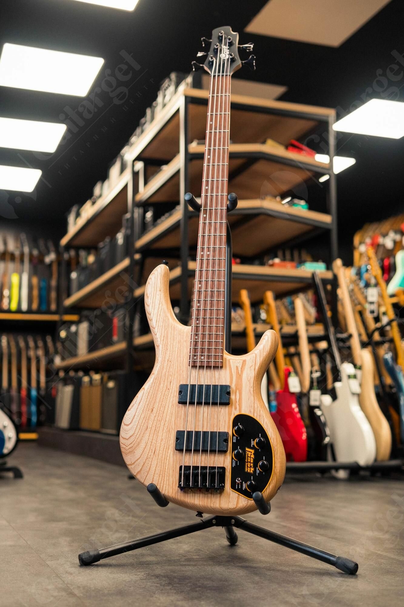 Бас-гитара Cort Action-DLX-V-AS-OPN