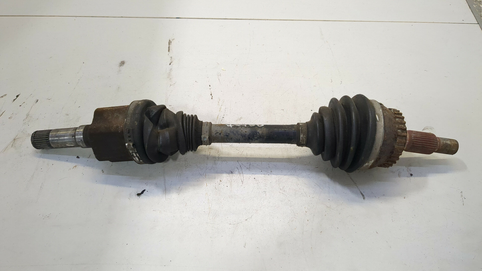 Полуось (вал, шрус) левая передняя Saab 9-5 Б/У