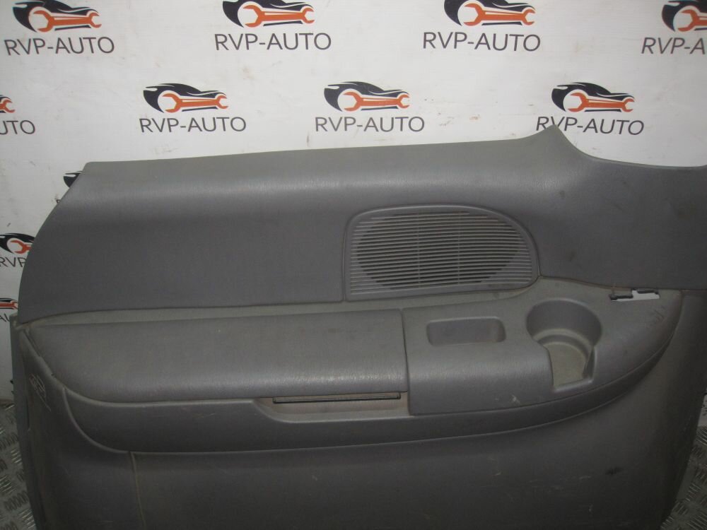 Обшивка багажника задняя левая Chrysler Voyager 3 9562151A