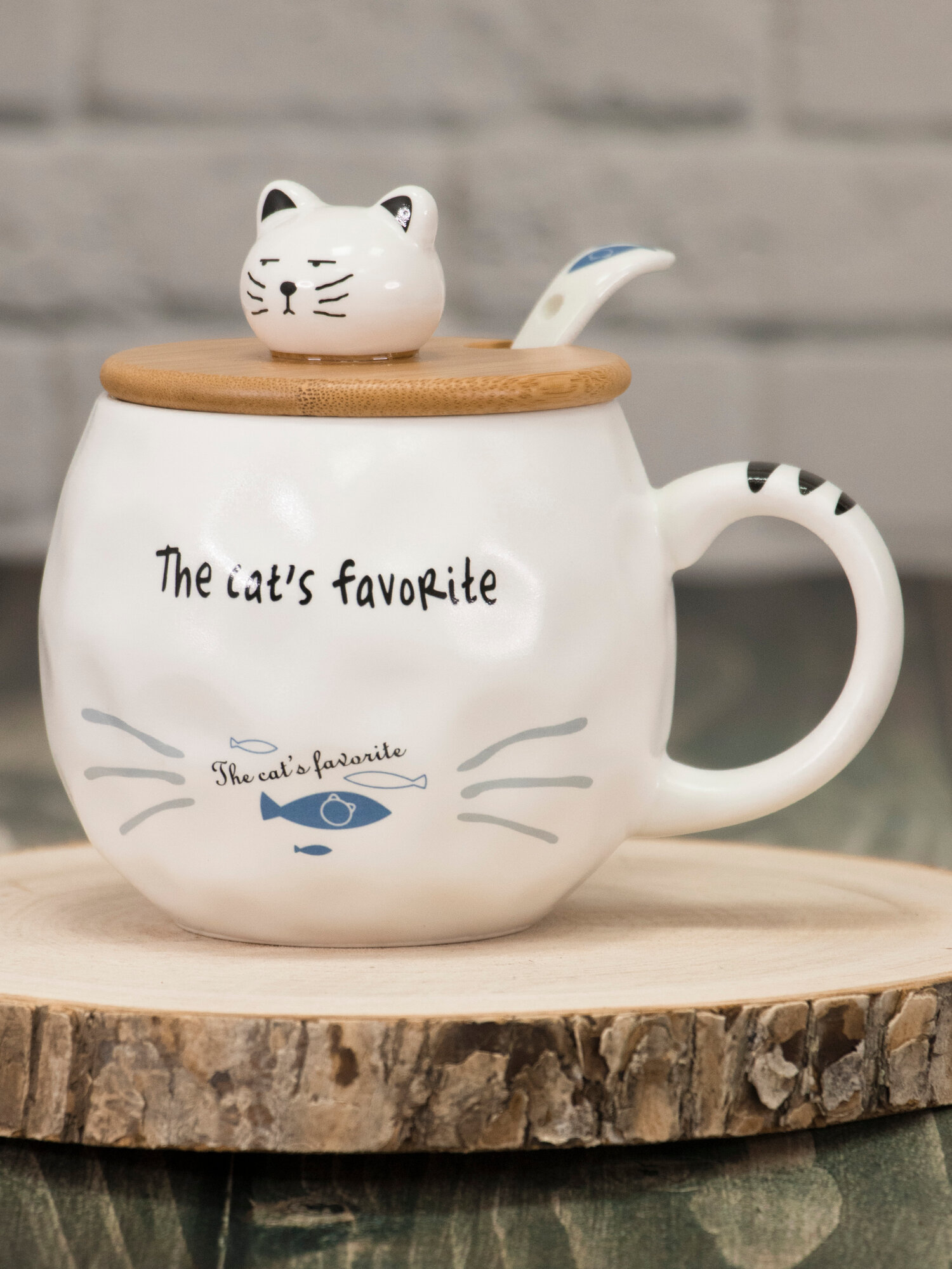 Кружка для чая Котик с крышкой и ложкой (N 3) 450 мл, чашка белая с рисунком, керамика / бамбук, женская, подарочная