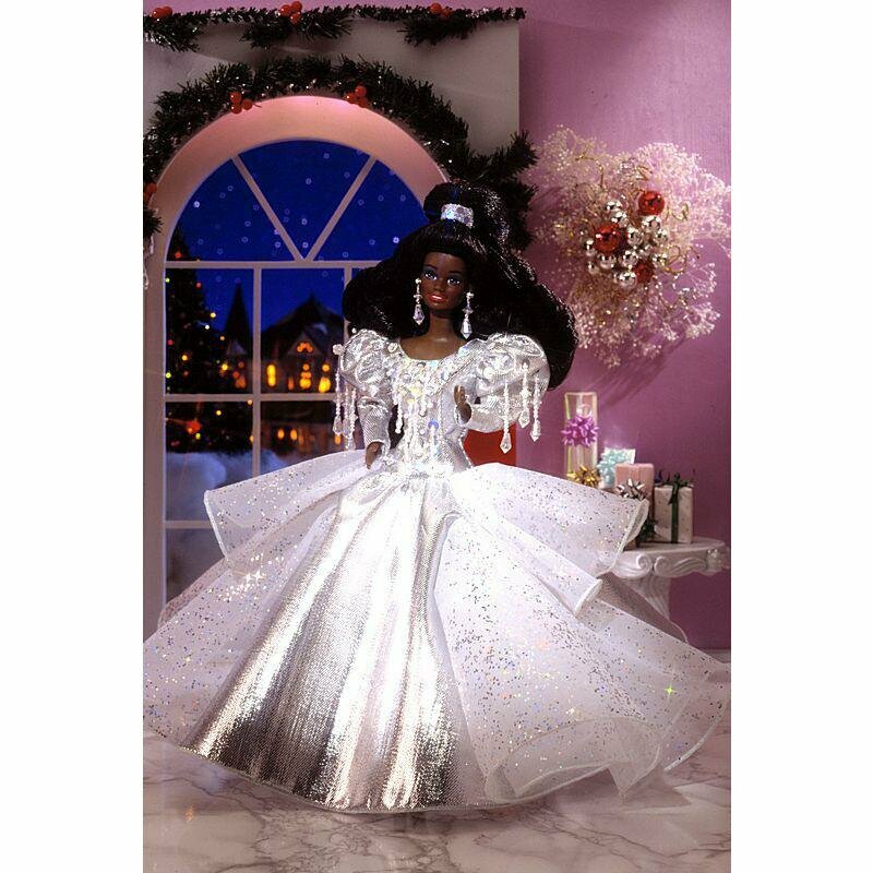 Кукла Barbie Happy Holidays 1992 (Барби счастливых праздников в белом платье Афроамериканка)
