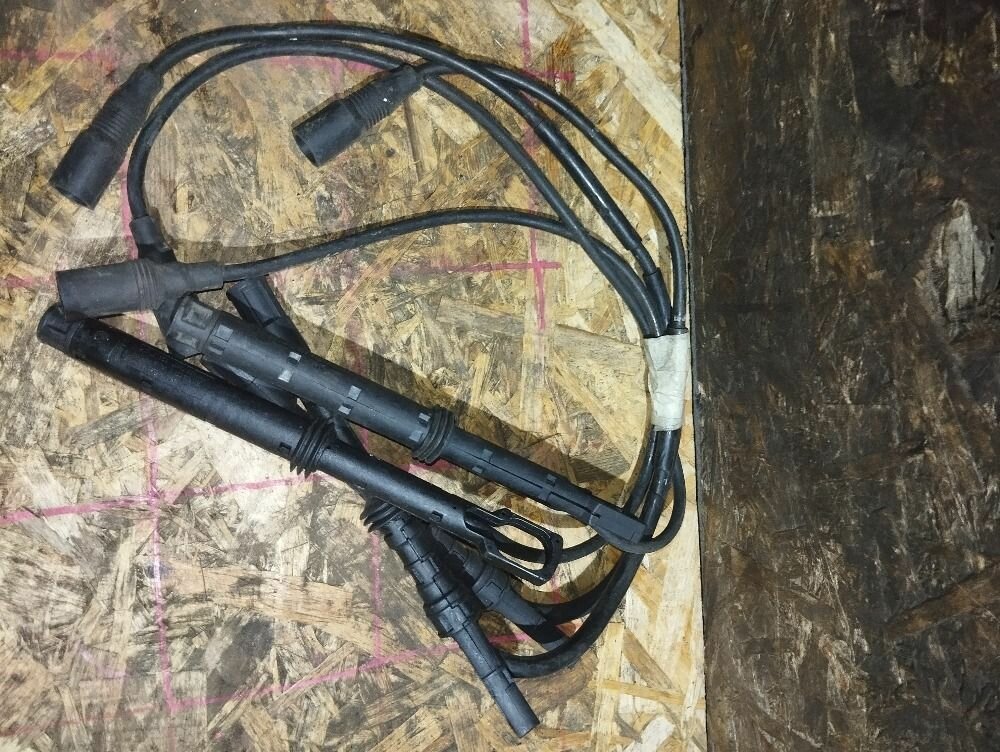 Провода высокого напряжения Фольксваген Гольф 4 Б/У с пробегом