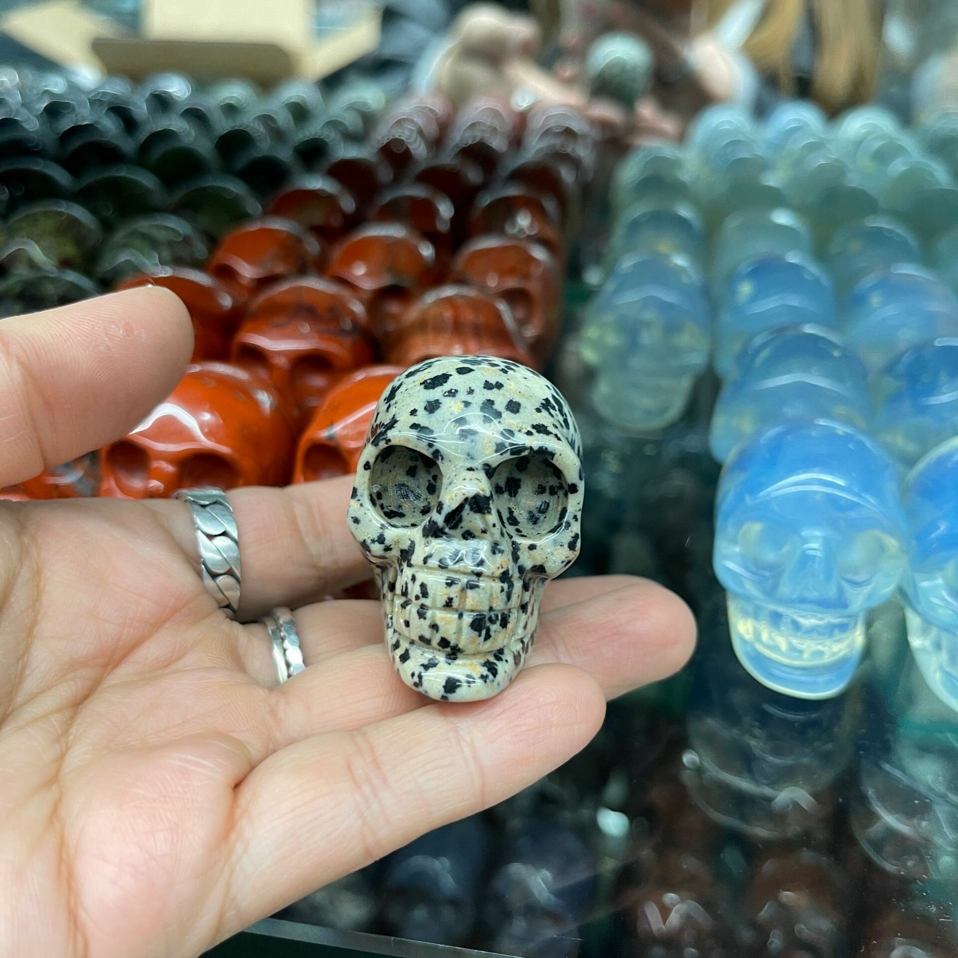 2inch Нефритовый Резной Череп Натуральный Необработанный Камень Полированный Призрачный Голова Хэллоуинское Украшение Кристальный Череп Орнамент