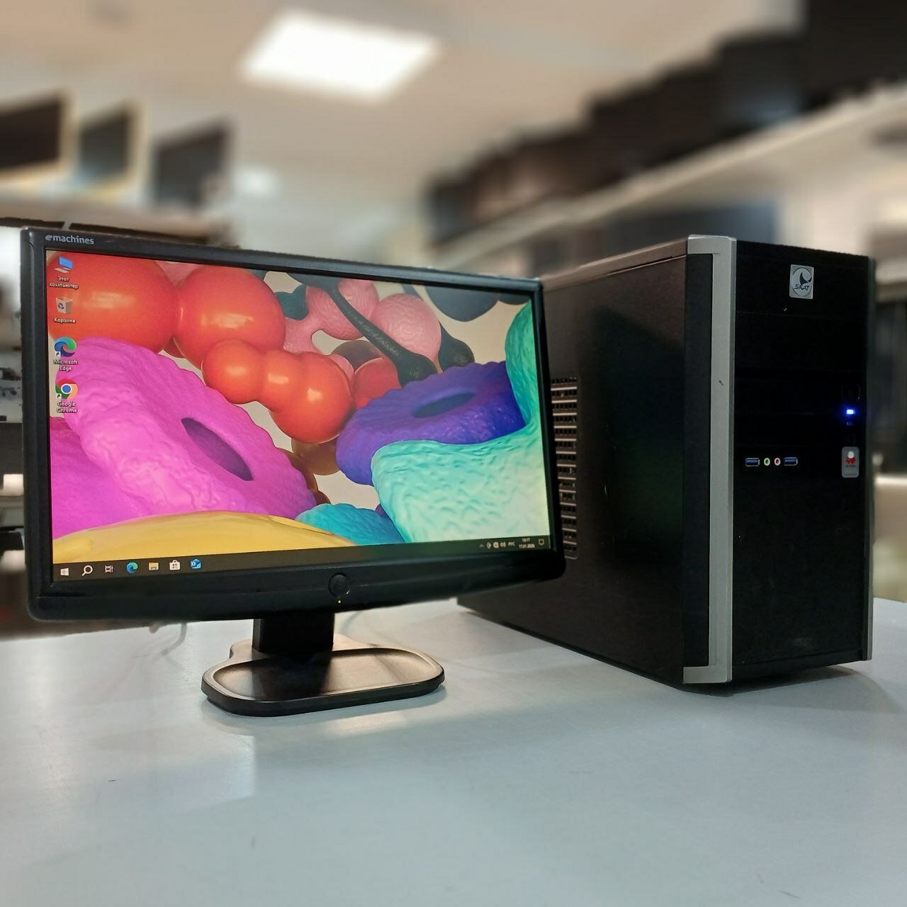 Компьютер AMD 4 ядра, 4GB, SSD 120GB, монитор 19", клавиатура и мышь, Wi-Fi