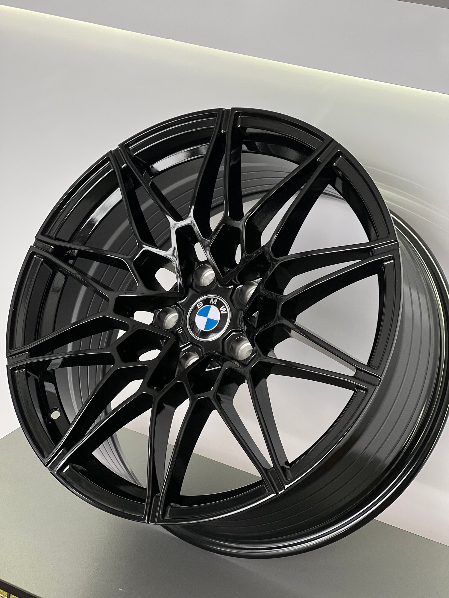 Диски литые комплект (4 штуки) BMW Style XF022, R19, 8.5J, PCD5x120, ET30, DIA72,56, Black