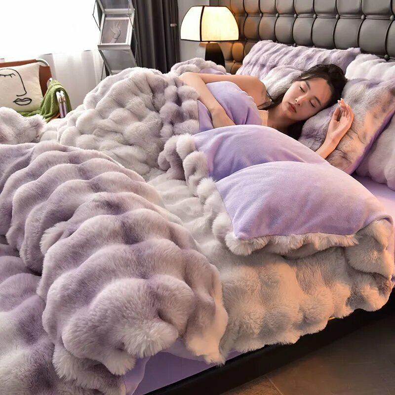 Комплект постельного белья, Мех искусственный, Евро, наволочки 48x74 Лаванда