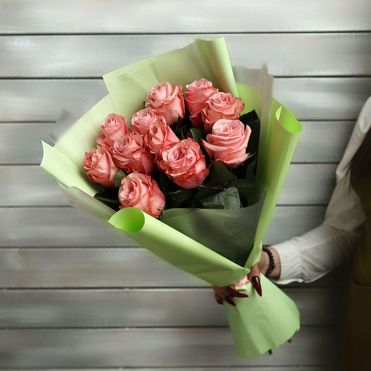 Монобукет Букет Маркет, Эквадор, 11 роз, розовый, упаковка, 50см