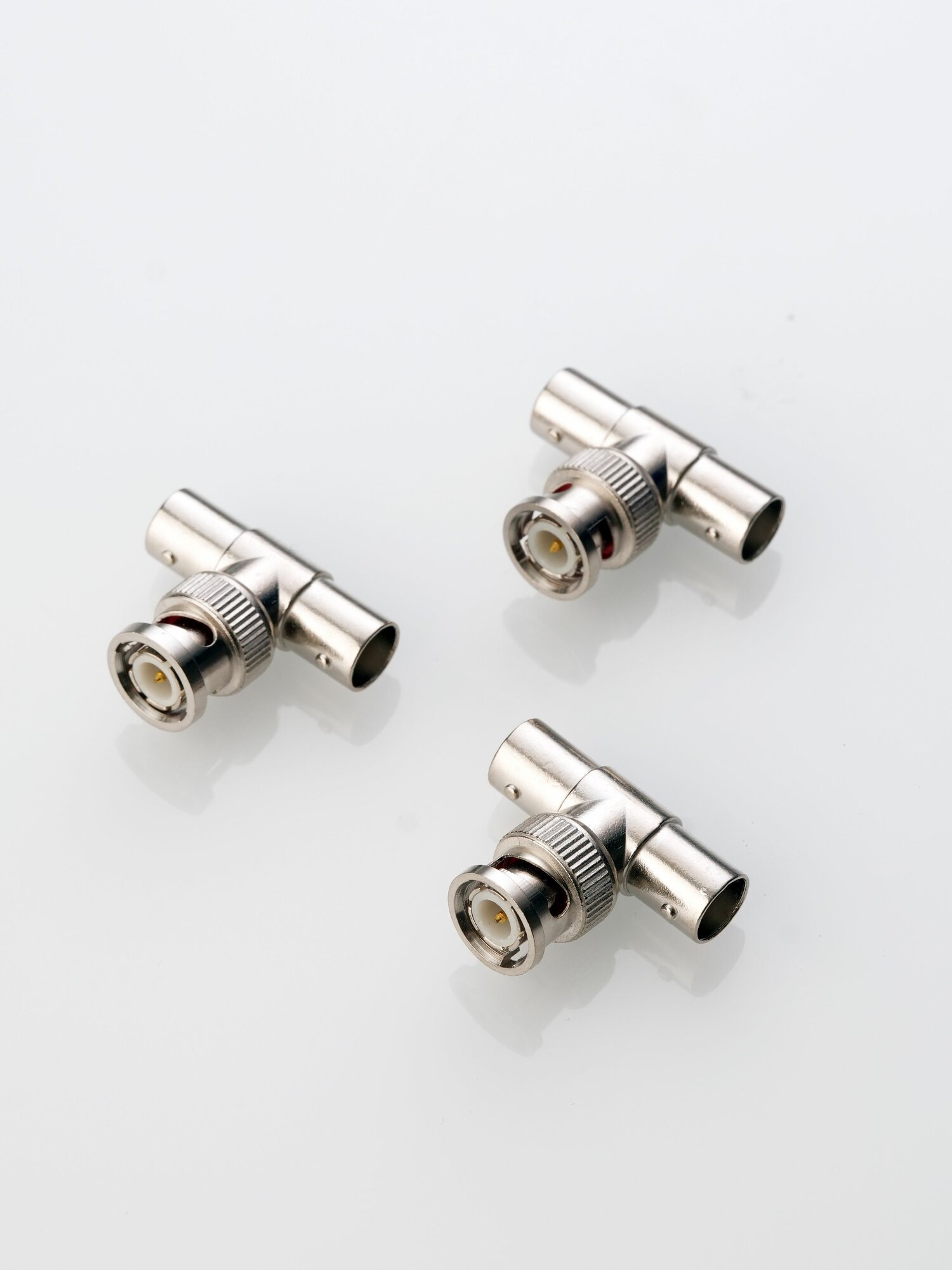 Переходник тройник BNC штекер - BNC 2 гнезда (комплект 3 штуки)