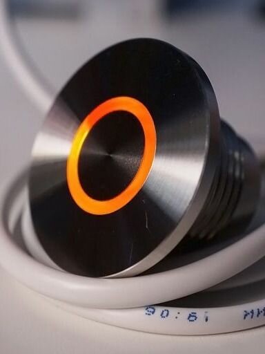 Пьезокнопка сенсорная (резьба 3/4" с ПВХ фитингом) для пленочных и бетонных бассейнов с блоком управления TPL-RGB-001, 220 B, универсальная / Кнопа пуска аттракционов