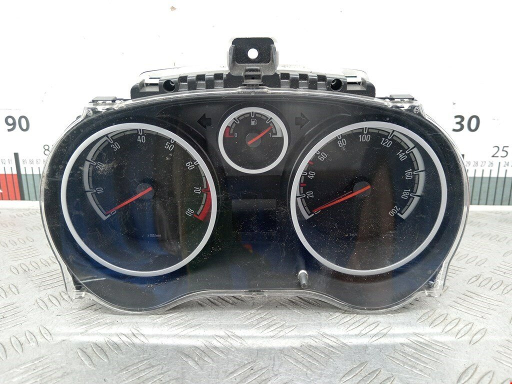 Панель приборная (щиток приборов) Opel Corsa D 13373006 арт. 2225361