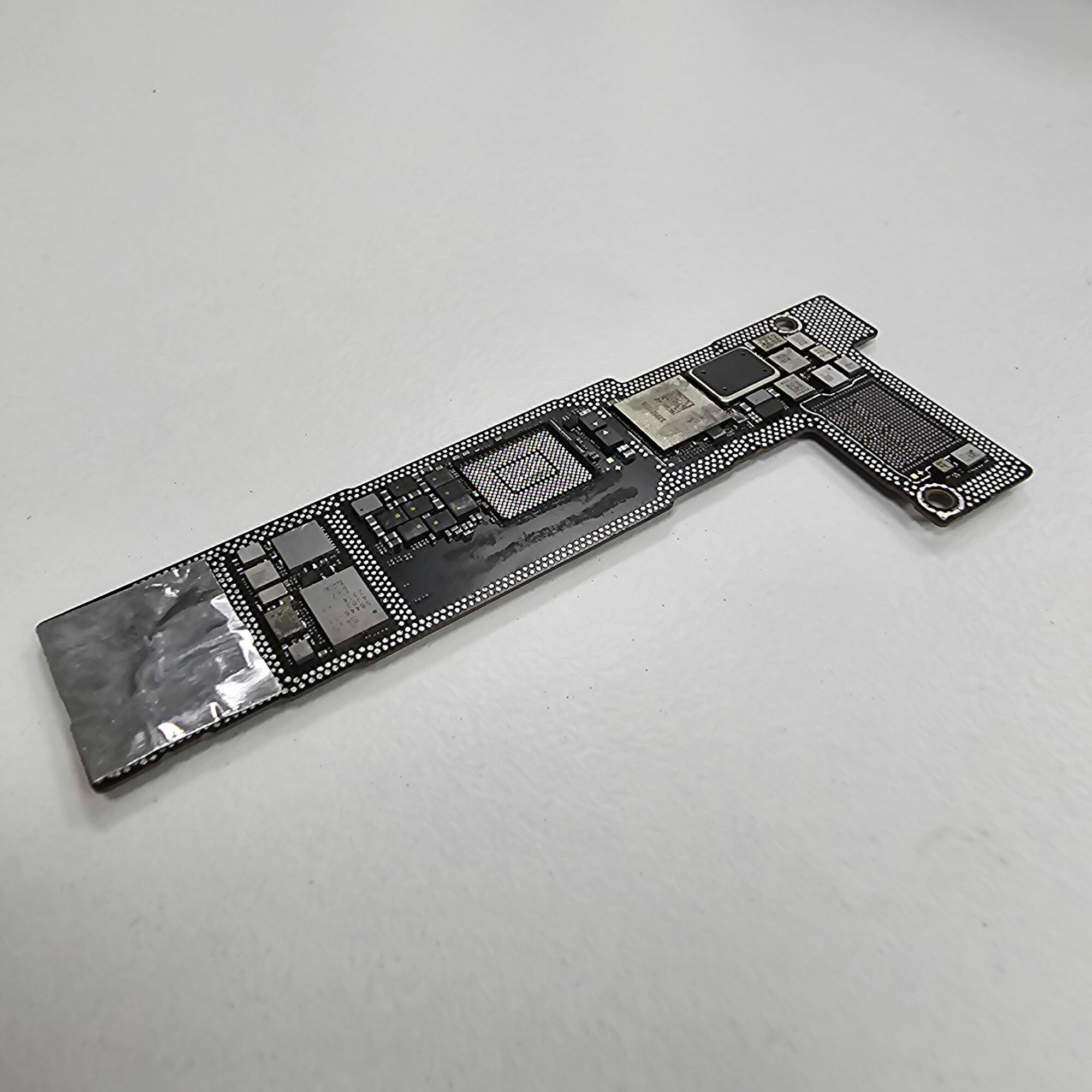 Материнская плата iPhone 15, под SWAP , нижняя часть