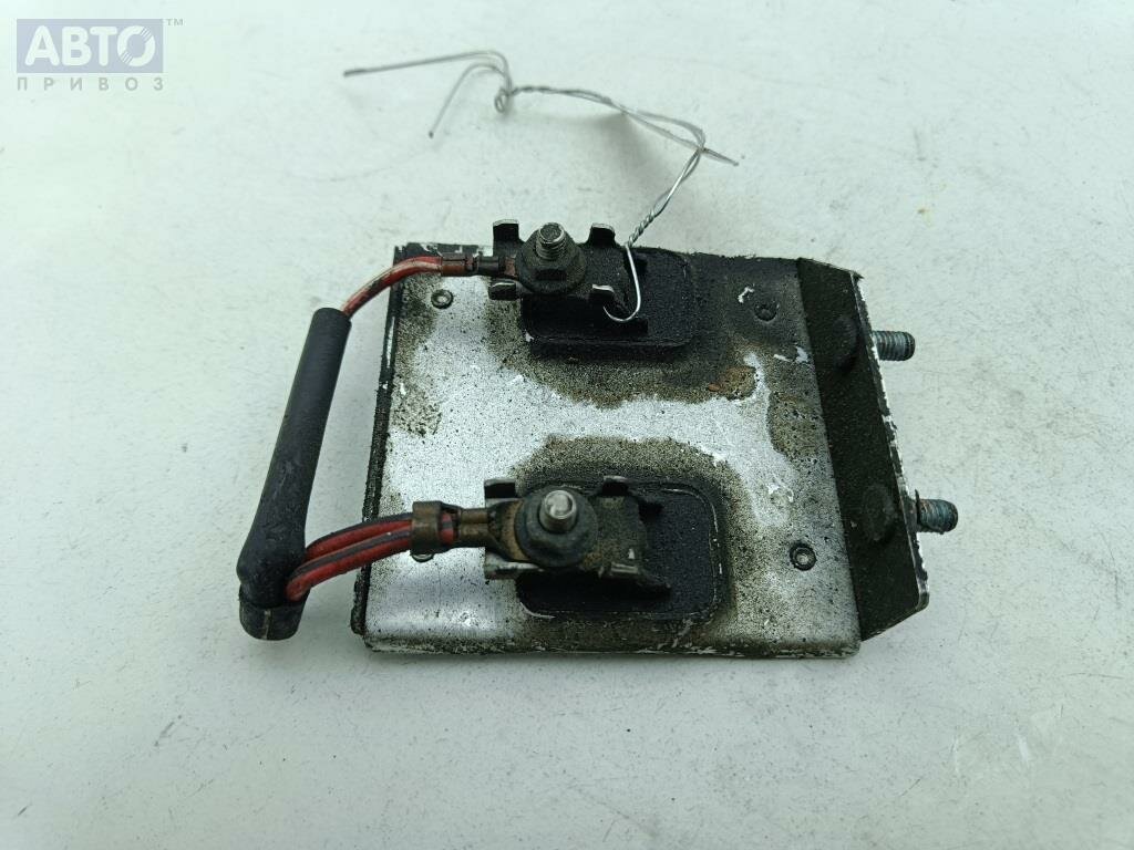 Блок управления вентилятором радиатора Audi A4 B5 (1994-2001)