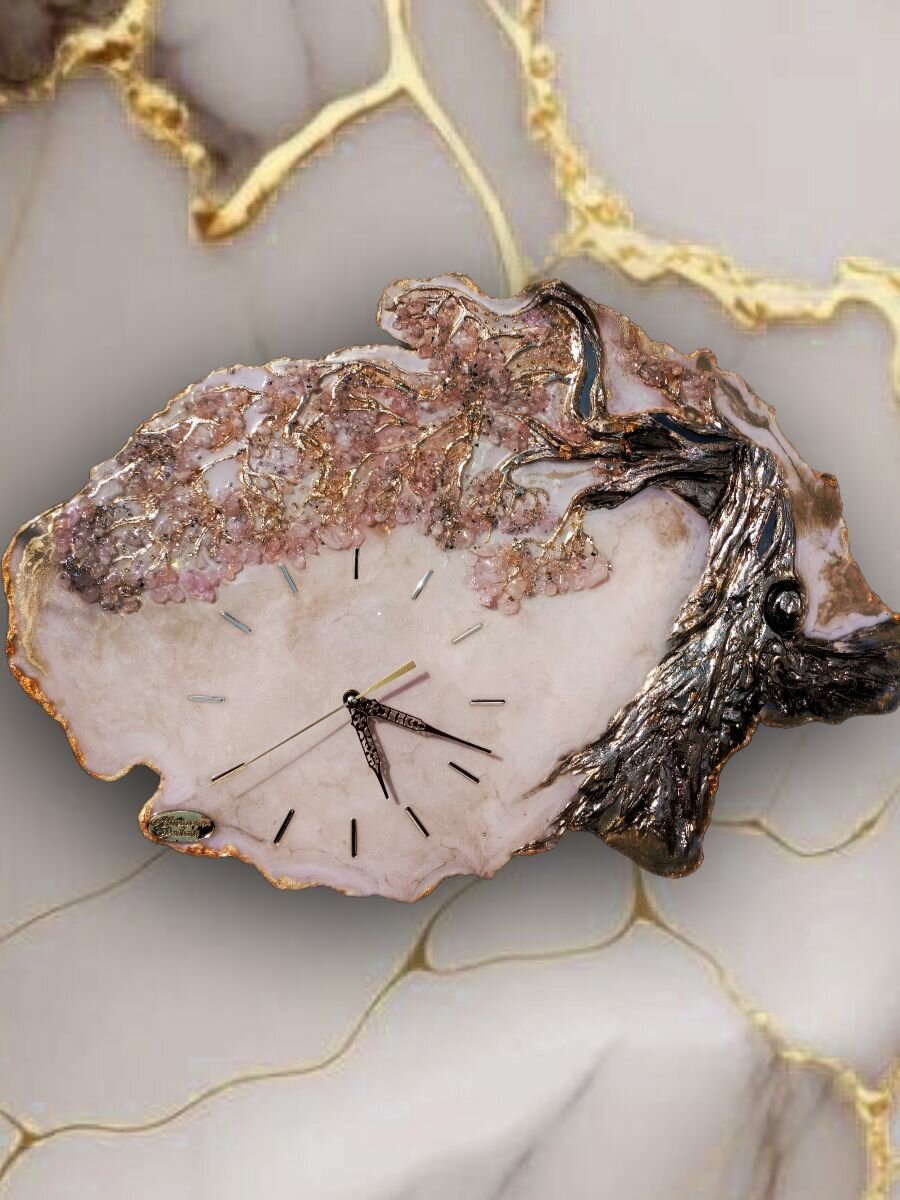 Часы настенные "Перламутр". Ручная работа Размер 74х50 см