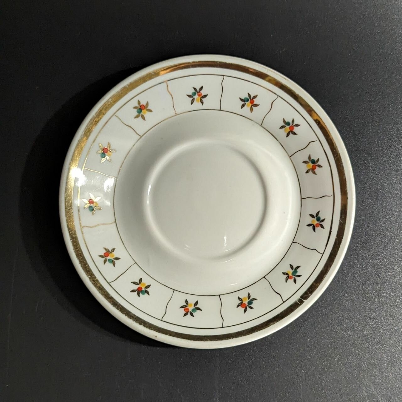Блюдце "Золотая сетка" ГФЗ Городницкий фарфоровый завод. Винтаж СССР 1950-60 гг.