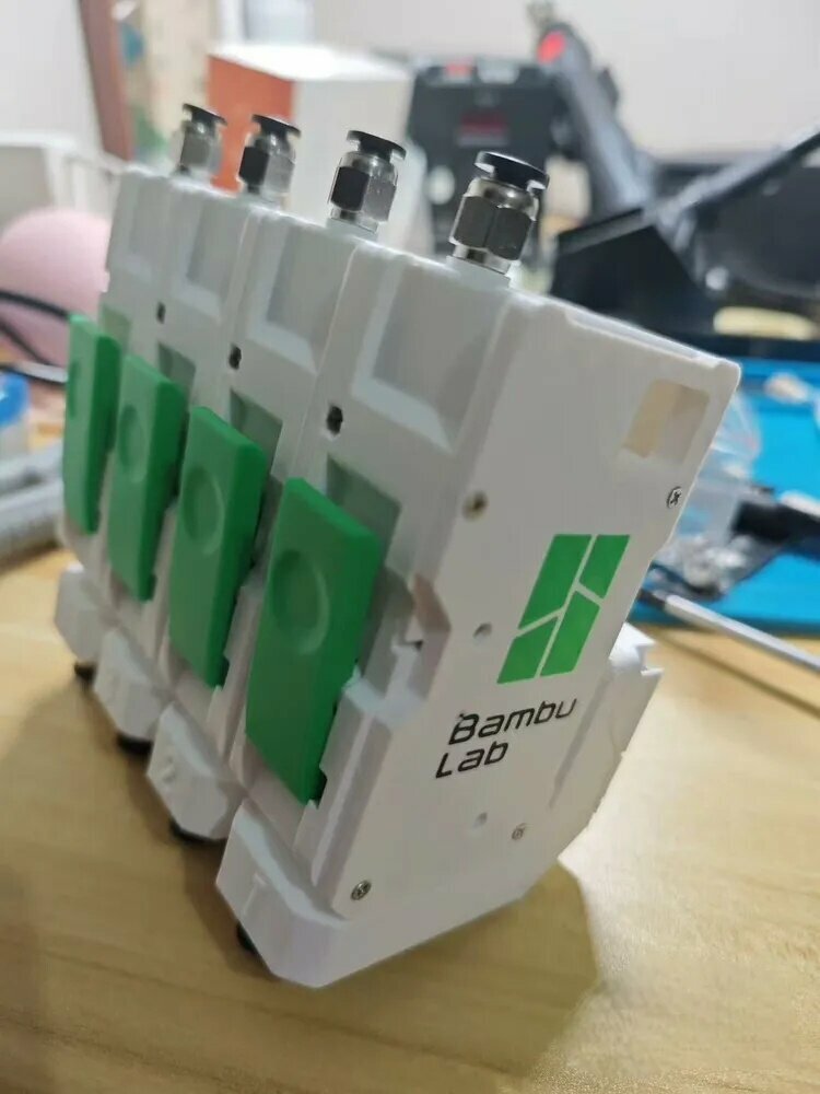 Последняя версия Hall AMS BMCU 370 с открытым исходным кодом AMS MMU для 3D-принтеров Bambu серий A1/A1MINI/P1