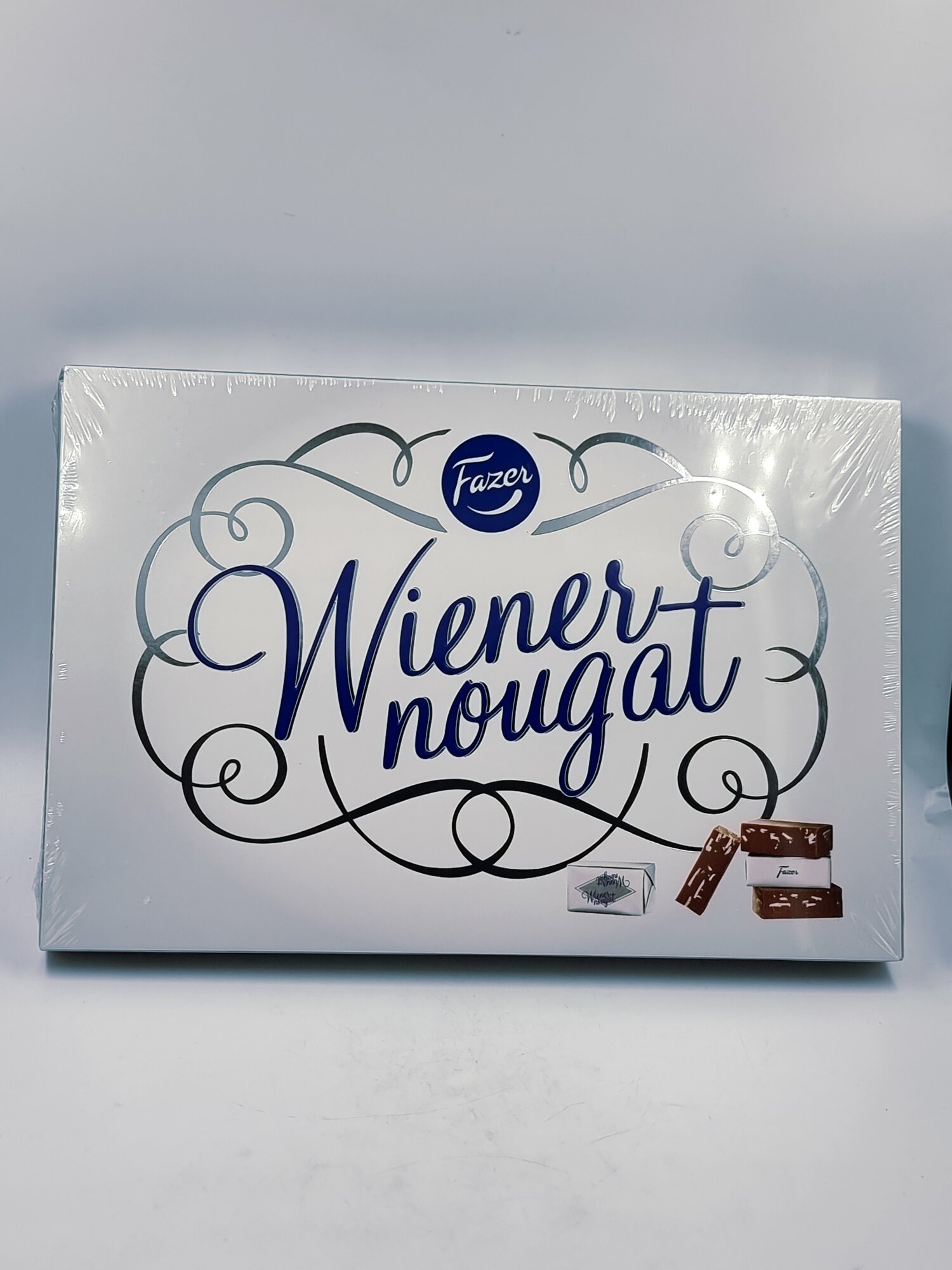 Пралине с миндалем и нугой Fazer Wiener Nougat 210 г (из Финляндии)