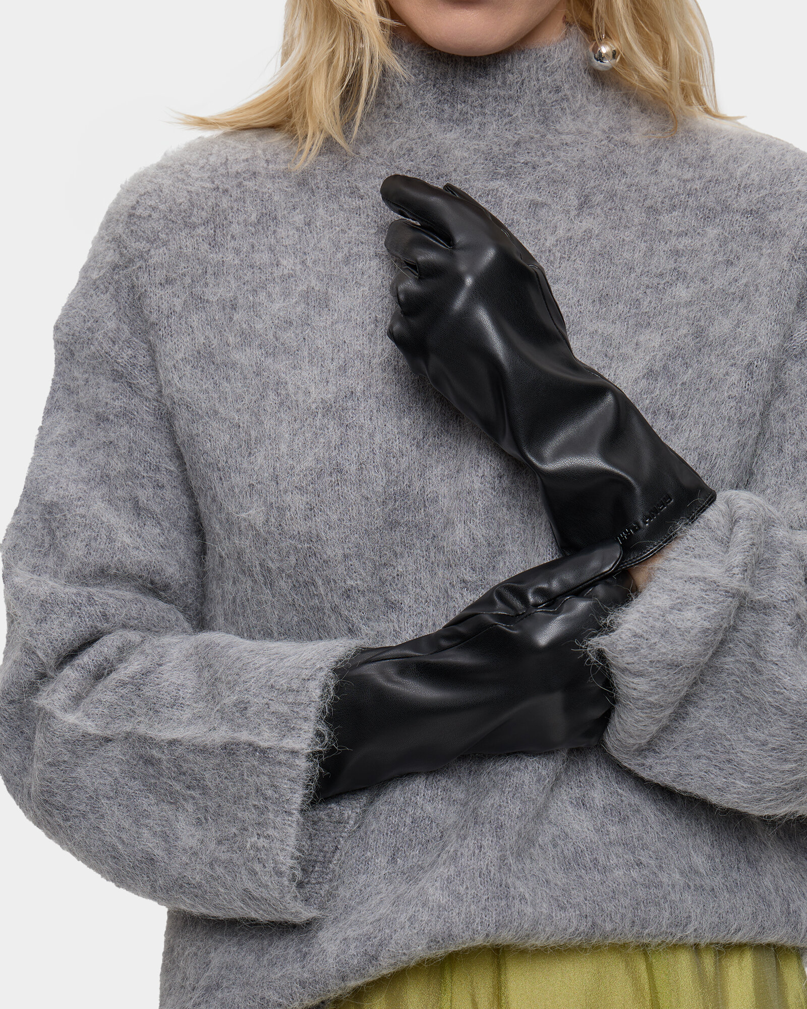 Перчатки для девочек и женщин