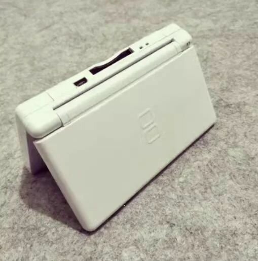 Портативная консоль NDSL с премиум экраном и новым корпусом, загруженная бесплатными играми