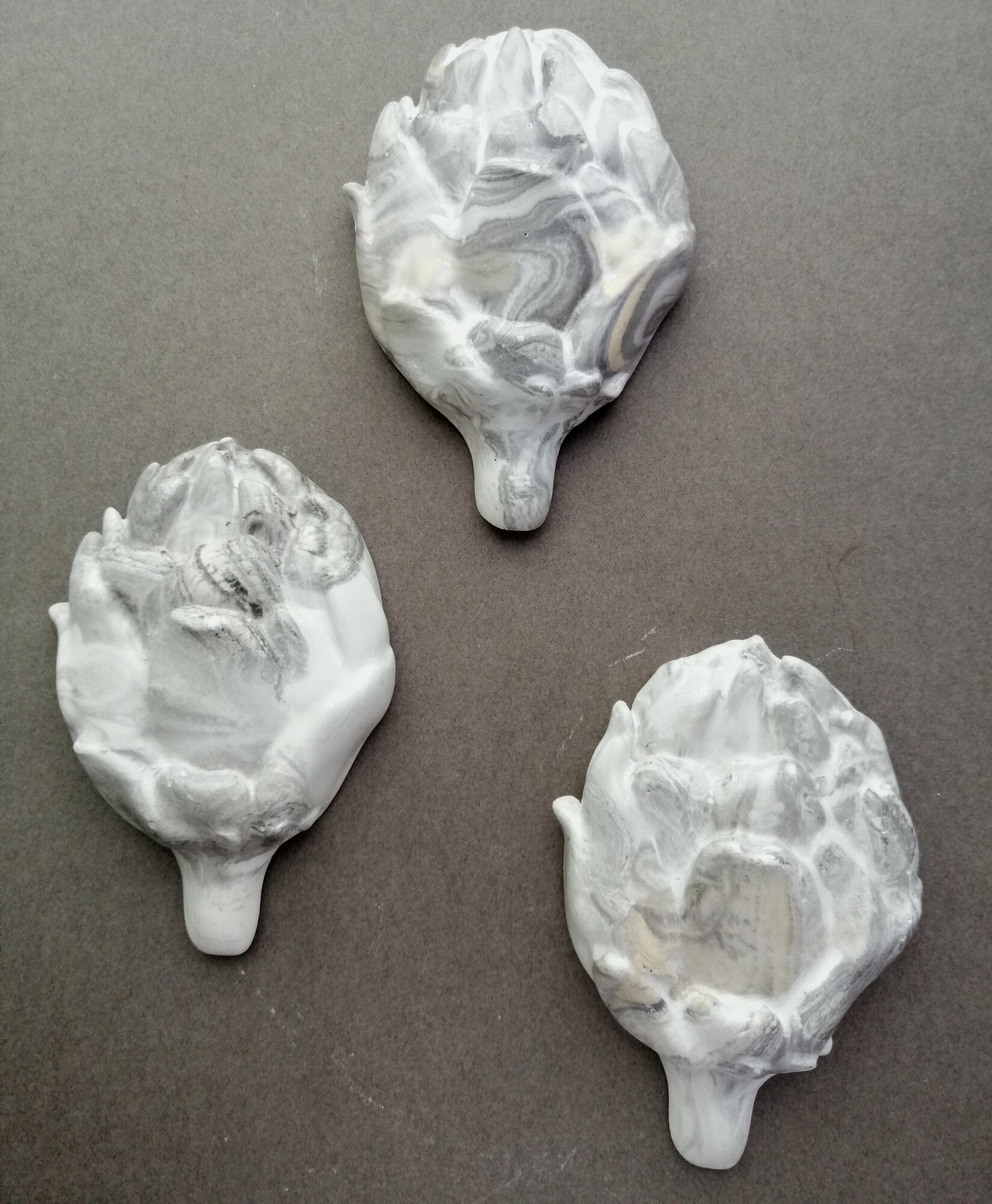 Набор панно на стену с артишоками, 3 шт, под мрамор. Гипсовый декор для интерьера