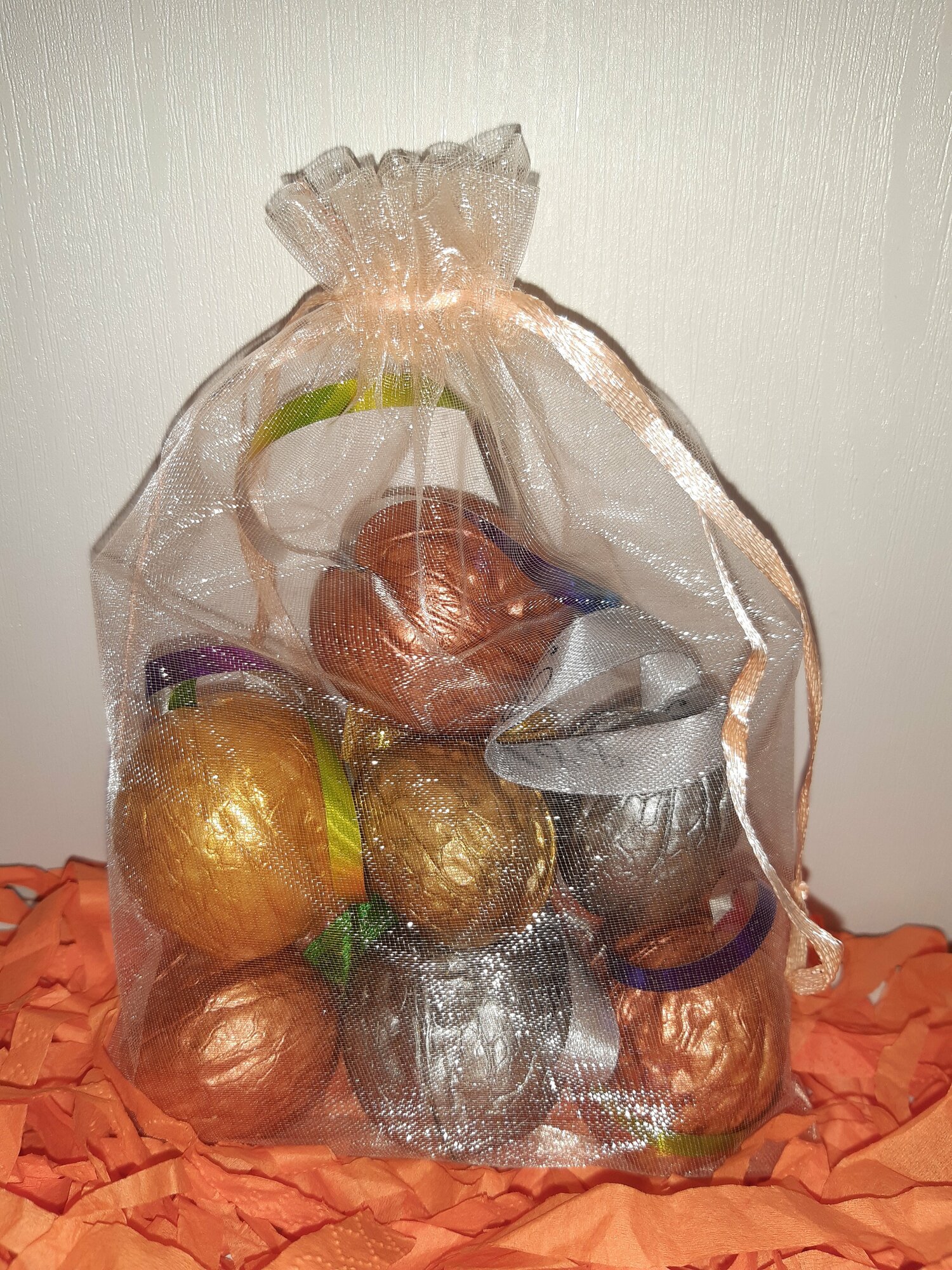 Орешки с предсказаниями