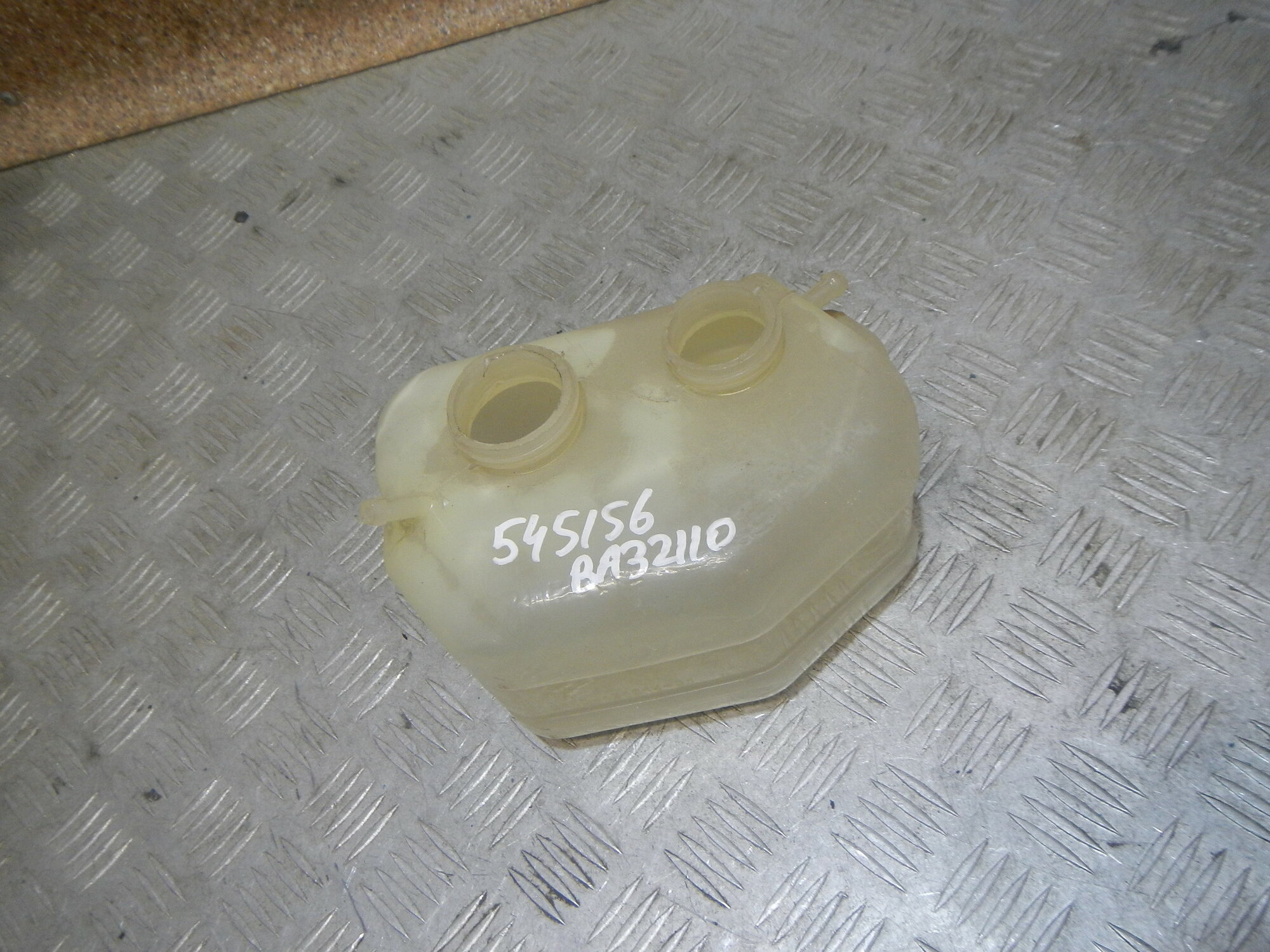 Б/У Бачок расширительный, ВАЗ (VAZ)-2110 ВАЗ 2110 Новый. 545156 LADA арт. 211013101401