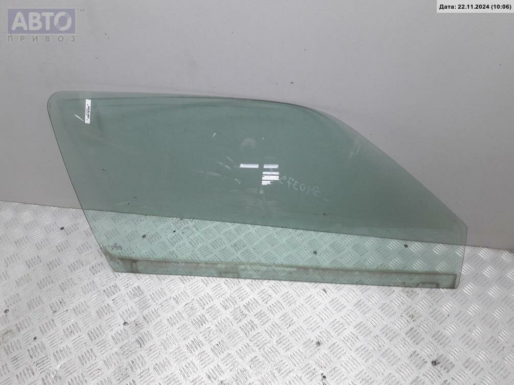 Стекло двери передней правой Volkswagen Golf-3