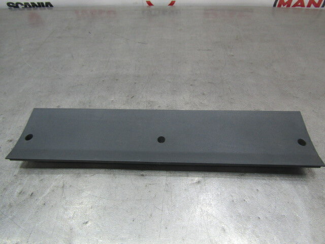 Накладка задней стенки салона верхняя центральная MAN TGS, TGM, TGL, TGA, TGX