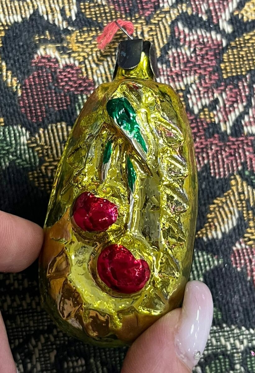 Винтажная советская новогодняя подвесная елочная игрушка "Вишенки". Стекло. СССР