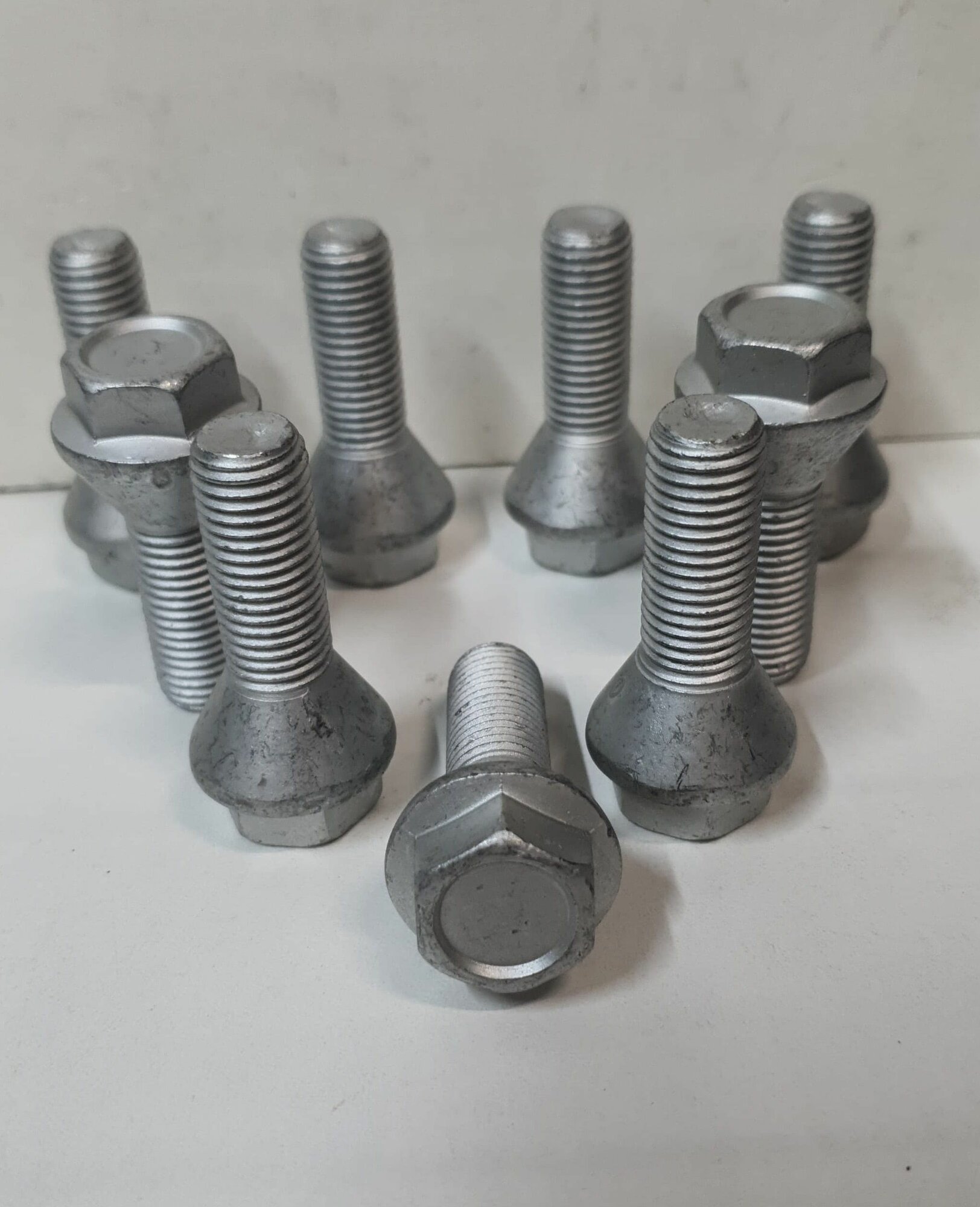 Болт колёсный проставочный с низкой головкой 12x1,5x28, 10 штук