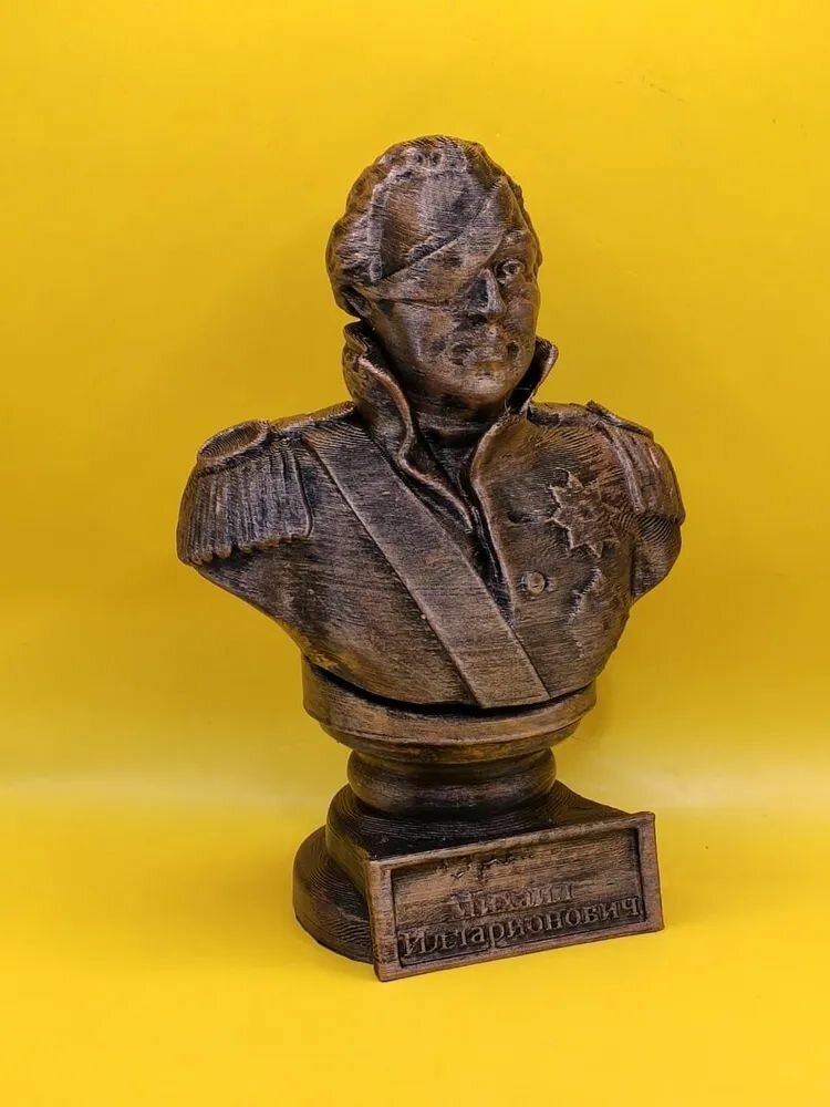 Статуэтка - Кутузов М. И.