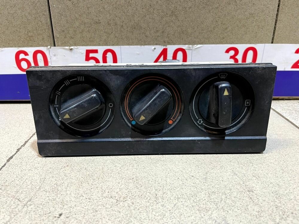 Блок управления отопителем Audi 80 B3 893819045C