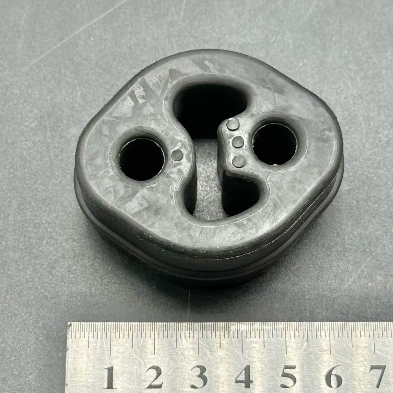 LR 000593 JDE11954 для Land Rover Discovery Sport L550, резиновый глушитель выхлопной трубы, 1 шт.