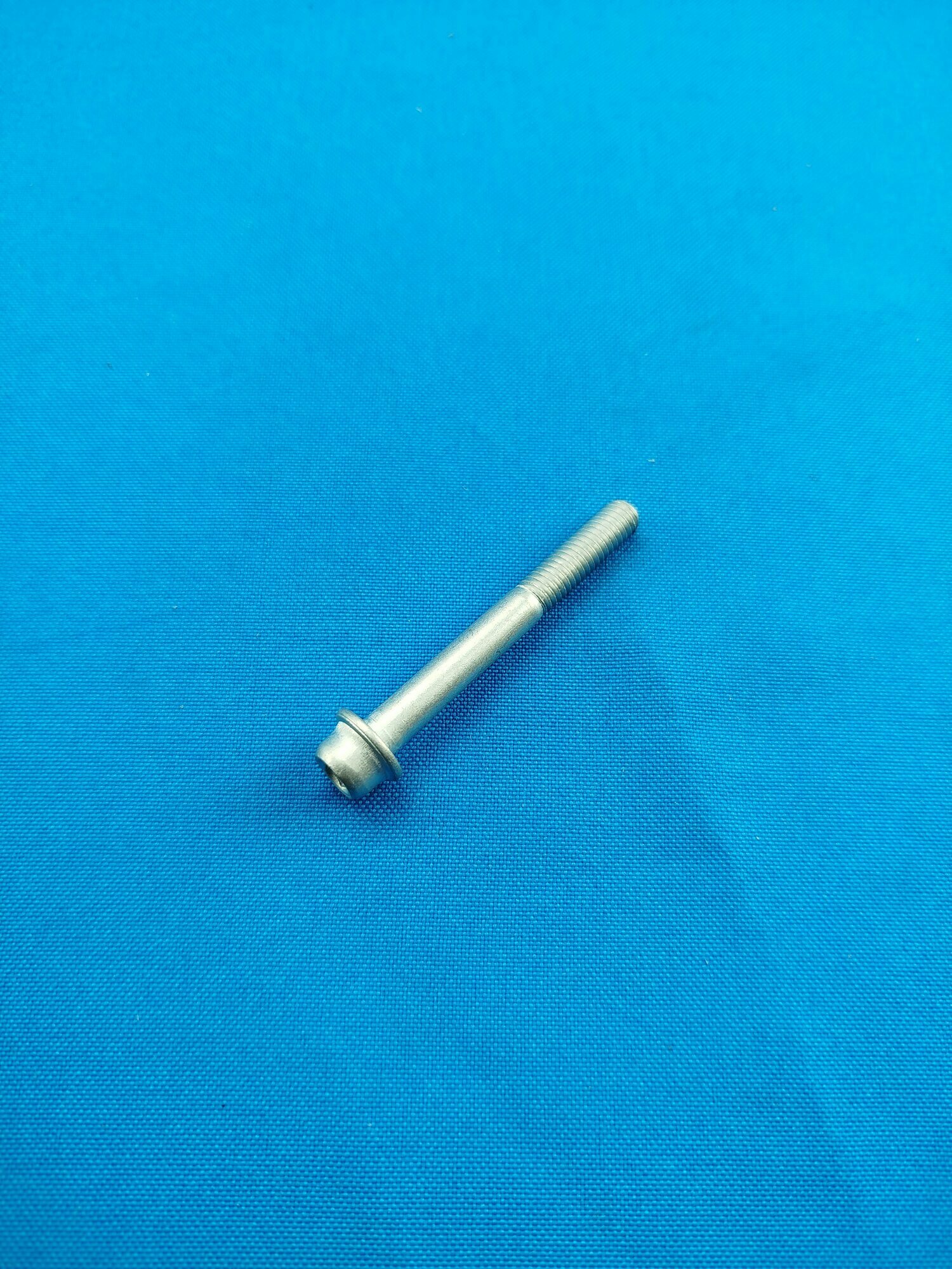 Болт "УАЗ" М6*1,0*50 дроссельного патрубка для а/м УАЗ дв.409 Евро-3