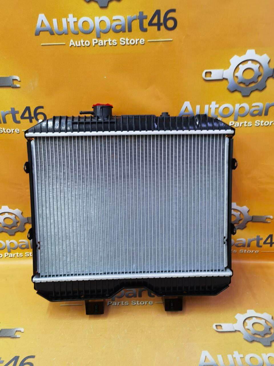 Радиатор охлаждения УАЗ Патриот 3160-3163 с двигателями умз-421, змз-409. (паяный, алюминий)