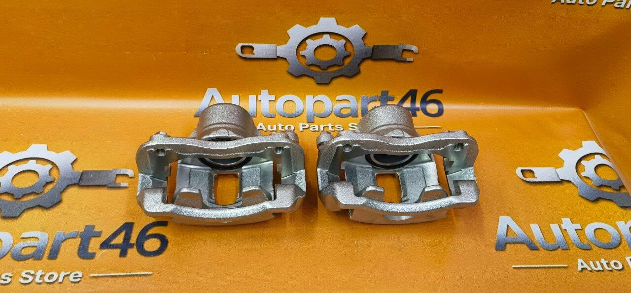 Передние тормозные суппорта(комплект) Хендай Солярис с 2010 года