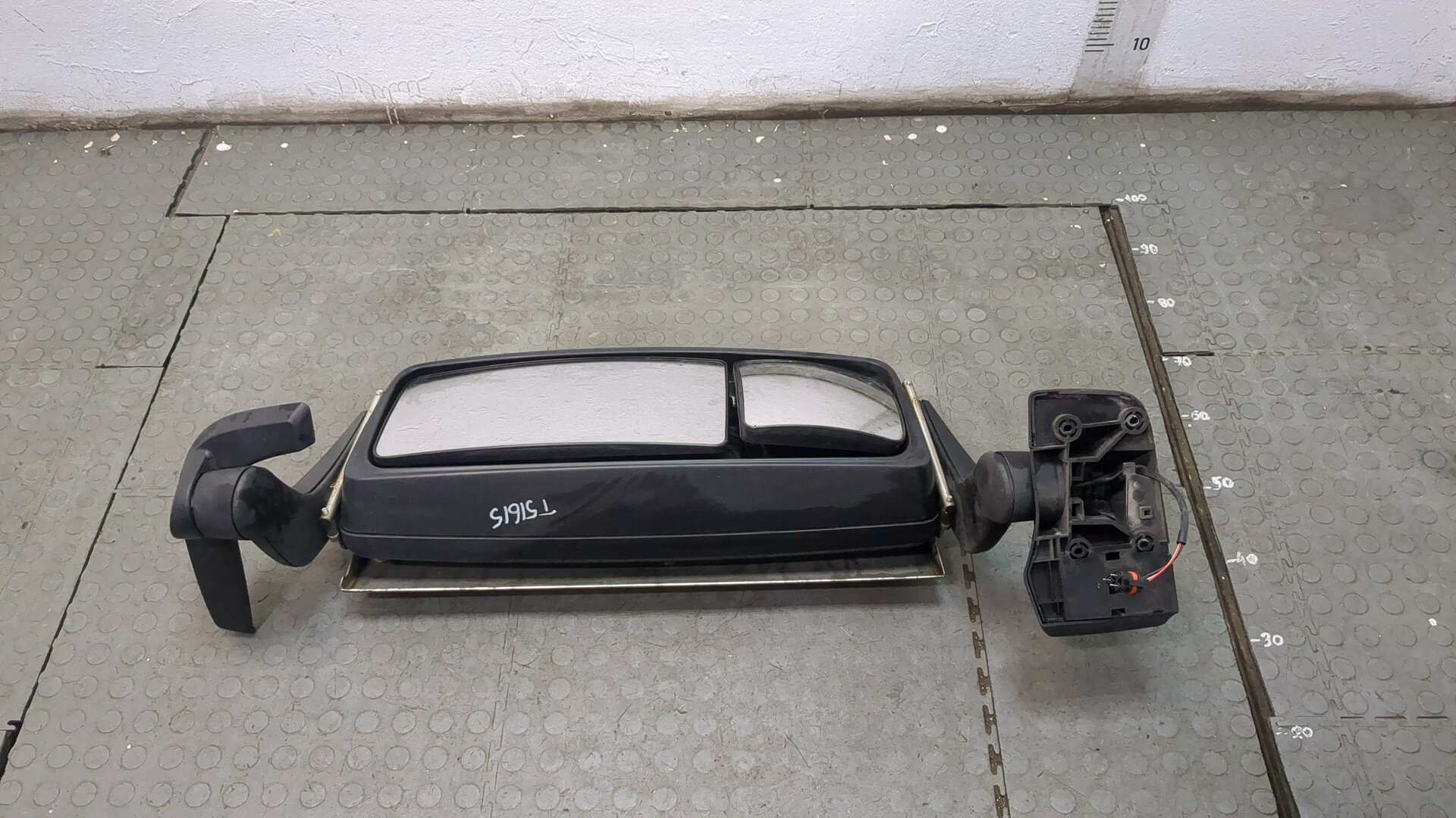 Зеркало боковое правое Man TGX Б/У