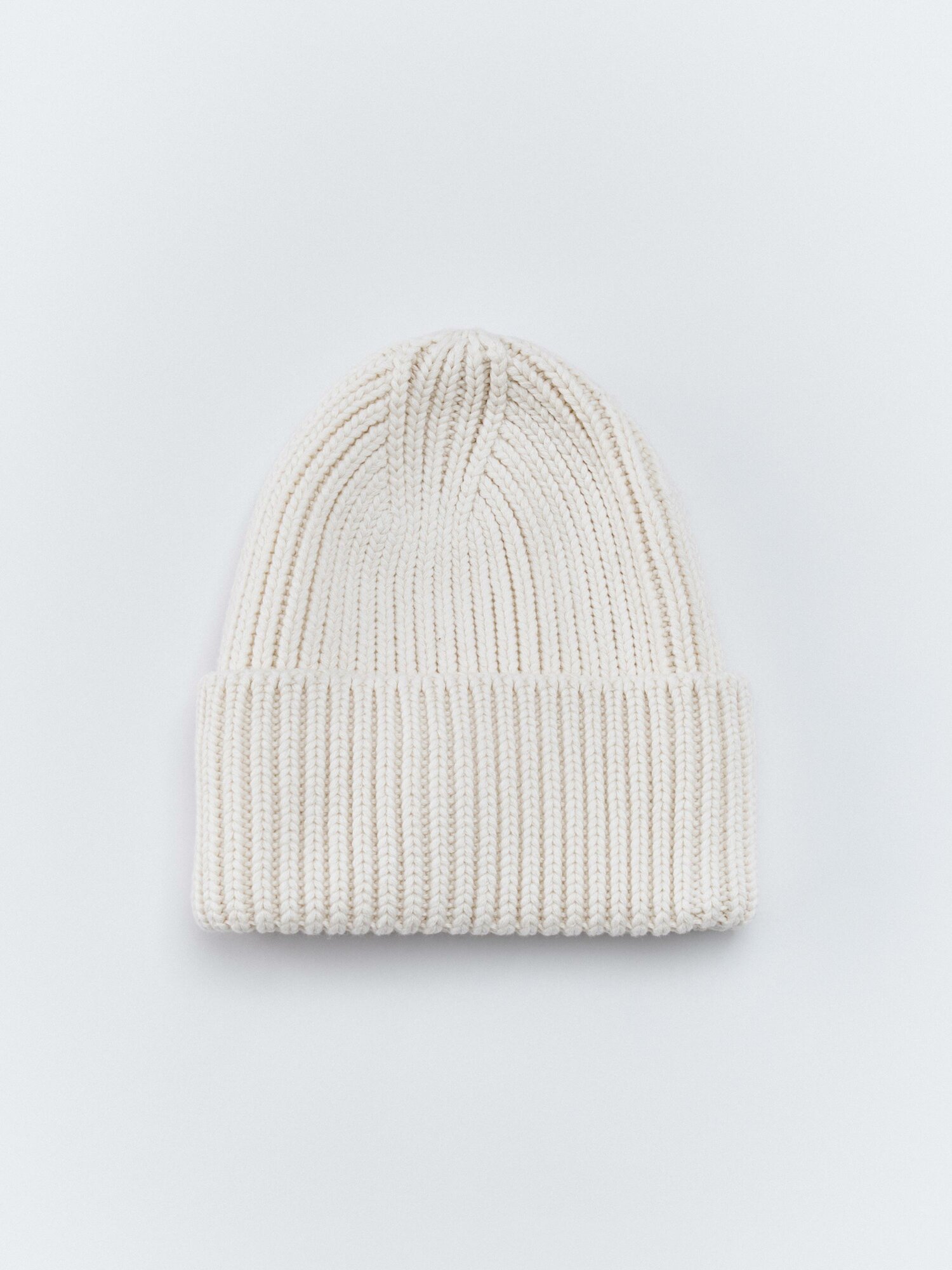 Шапка-бини для женщин