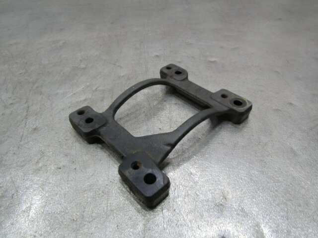 Кронштейн компрессора кондиционер двигателя Paccar MX300 DAF XF105