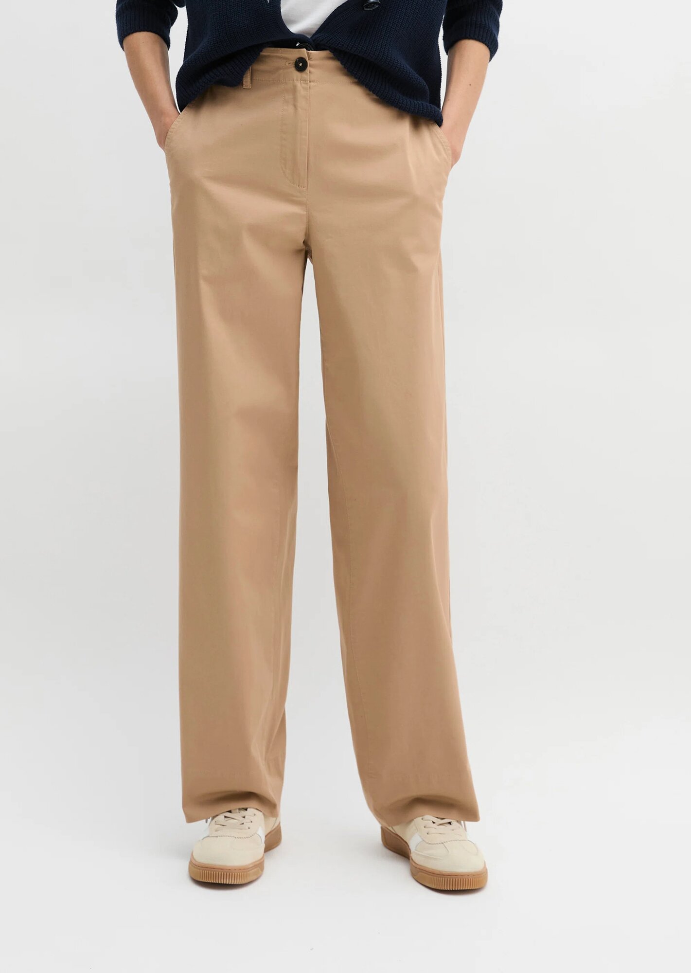 Брюки чинос