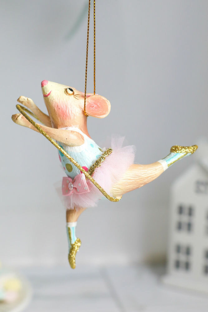 Ёлочная игрушка мышка-гимнастка С обручем в горошек, полистоун, текстиль, 10 см, Goodwill B87457-2