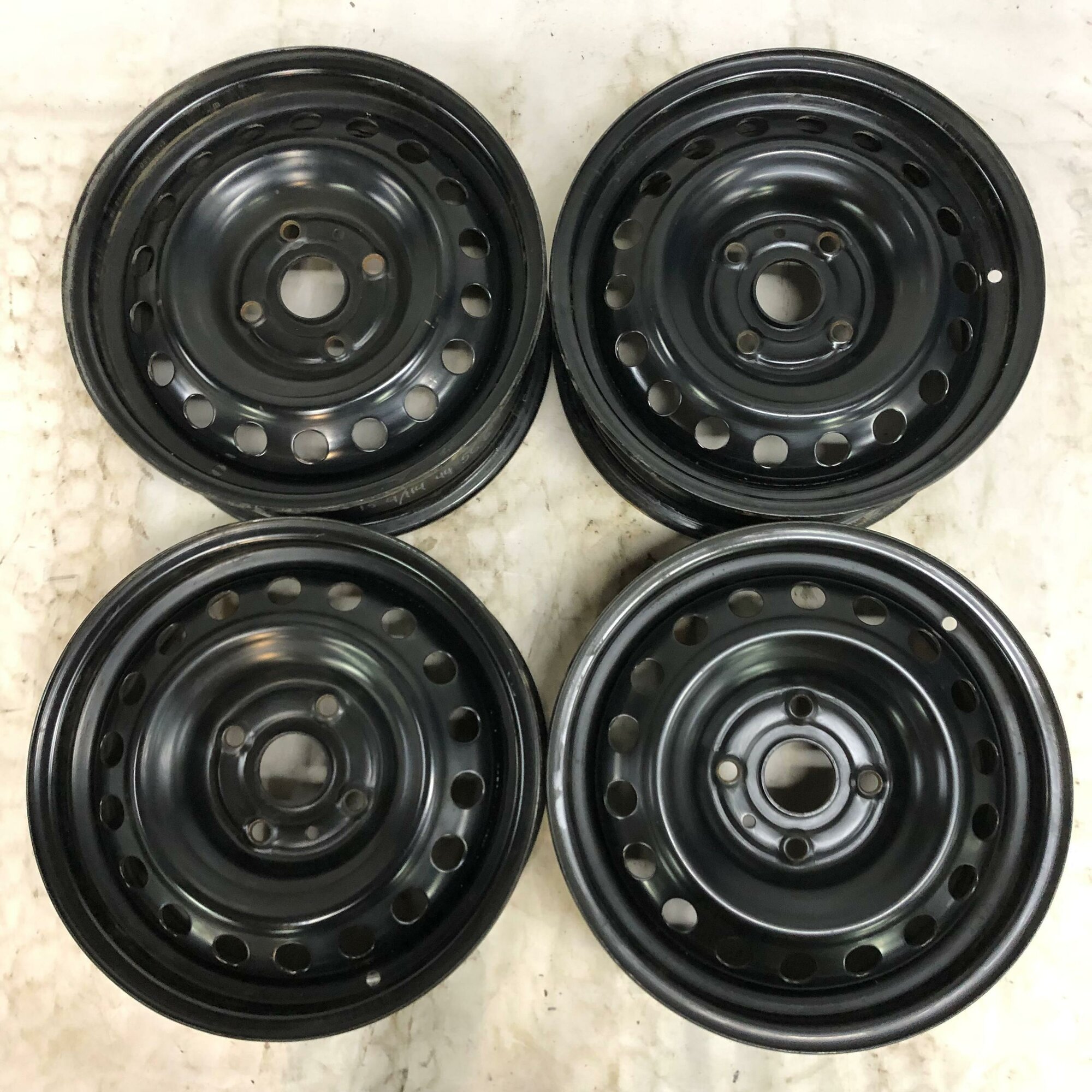 Колесные диски Штампованные 15x6 PCD 4x114.3 D56.6 ET44 (Реплика)