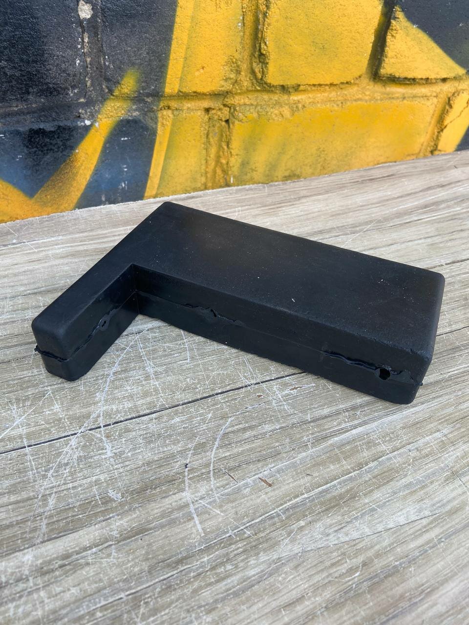 Резиновый отбойник будки, угловой, длина 18 см, для автомобилей ГАЗель, 1 шт