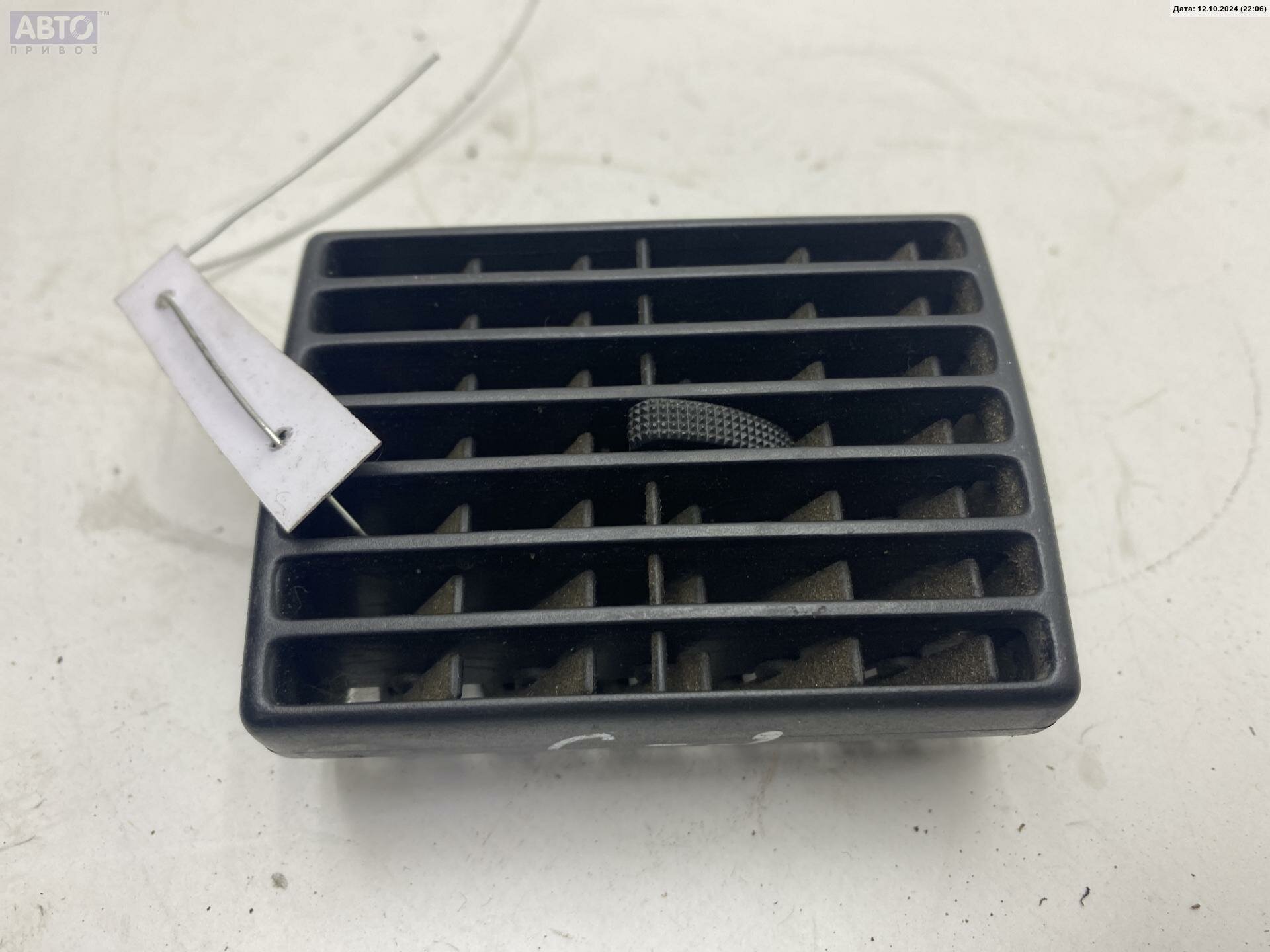 Дефлектор обдува салона Audi 80 B3 (1987-1992)