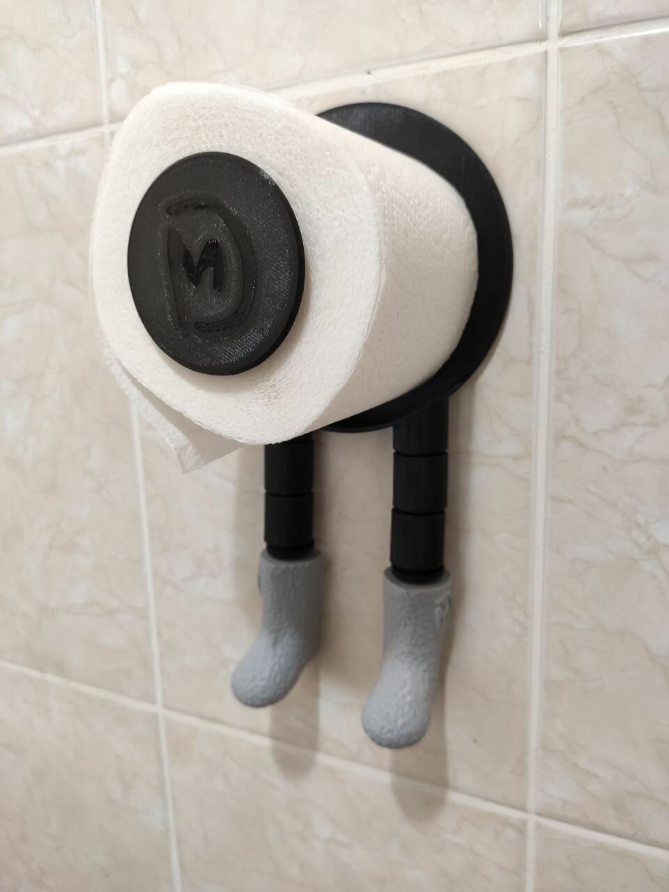 Статуэтка - подставка для туалетной бумаги с валенками