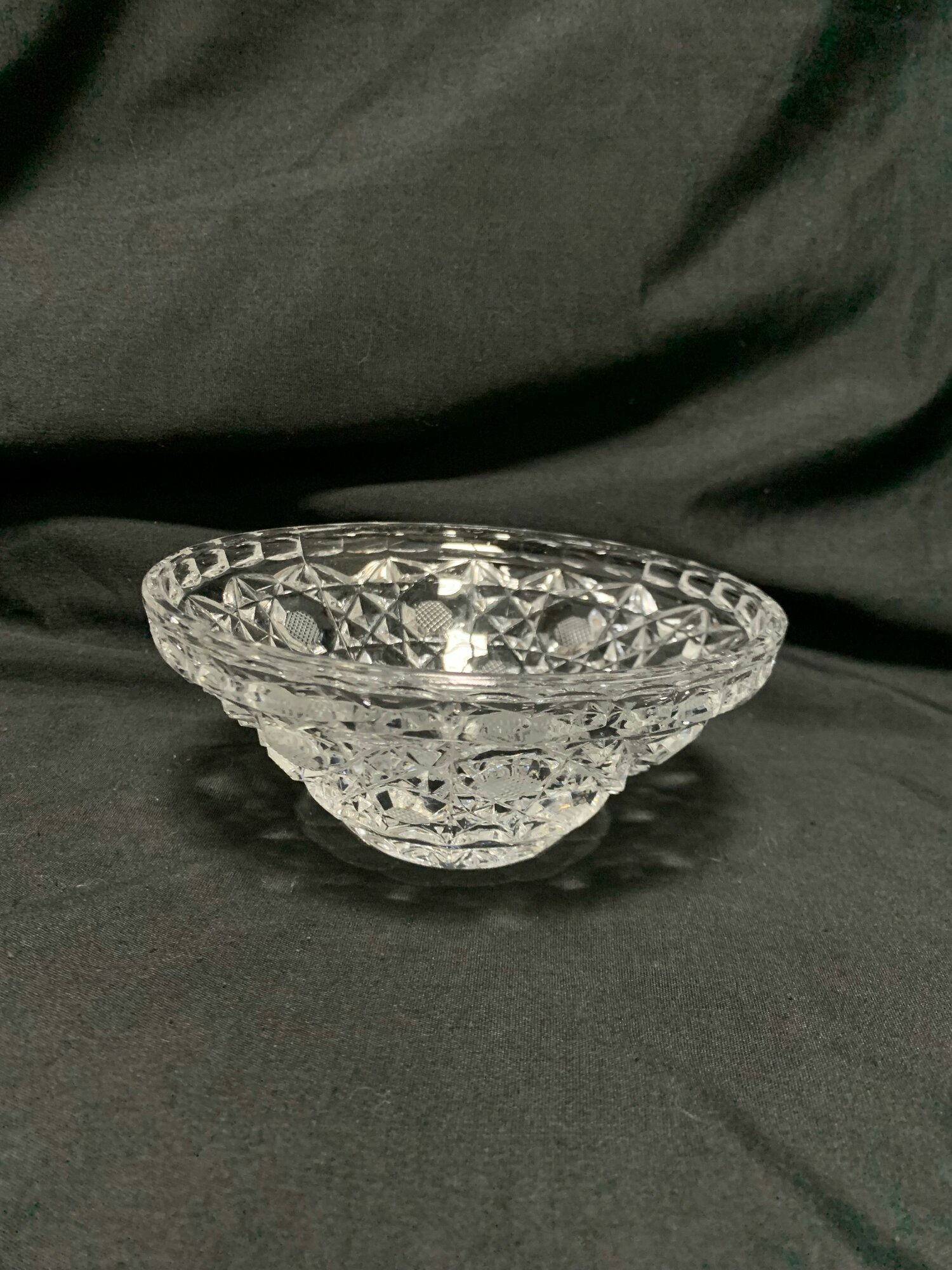 Хрустальная конфетница