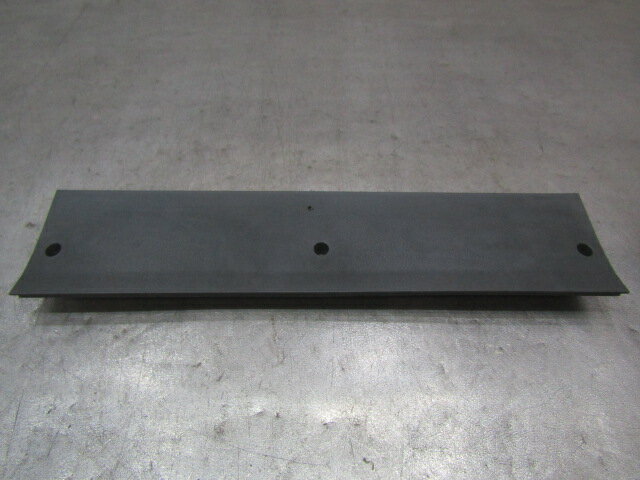 Накладка задней стенки салона верхняя центральная MAN TGS, TGM, TGL, TGA, TGX